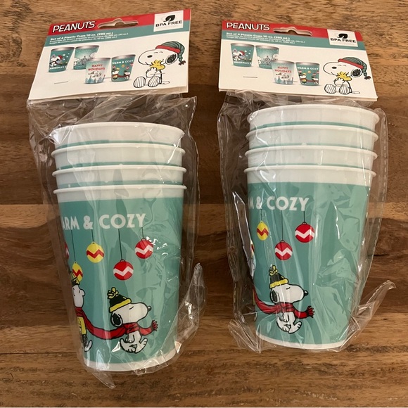 charlie brown | Dining | Nwt Peanuts Set 2 Packs Cups Oz Holiday Xmas ...